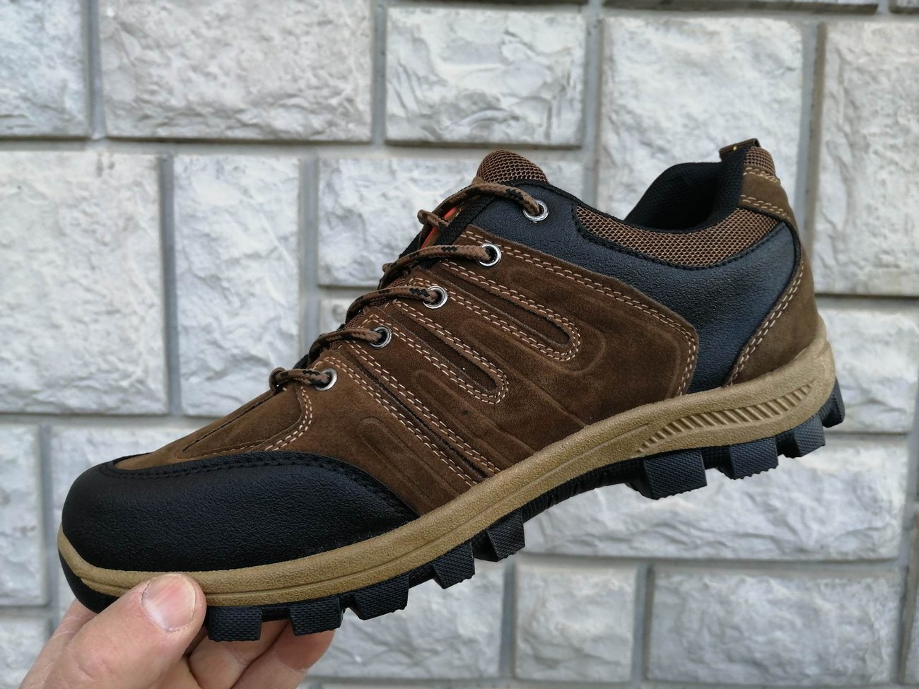 Мъжки маратонки с гумено директно излято ходило в кафяво, модел 03 ...